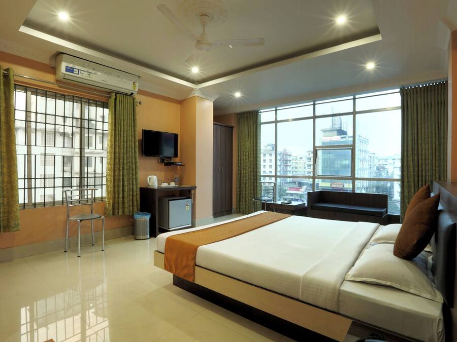 Quarto casal luxo, 1 cama de casal | Roupas de cama premium, escrivaninha, cortinas blackout