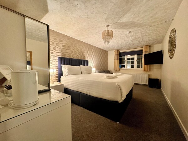 Marina Court Hotel - Dorset