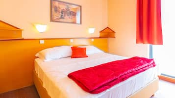 Secretária, cortinas/cortinados opacos, Wi-fi grátis