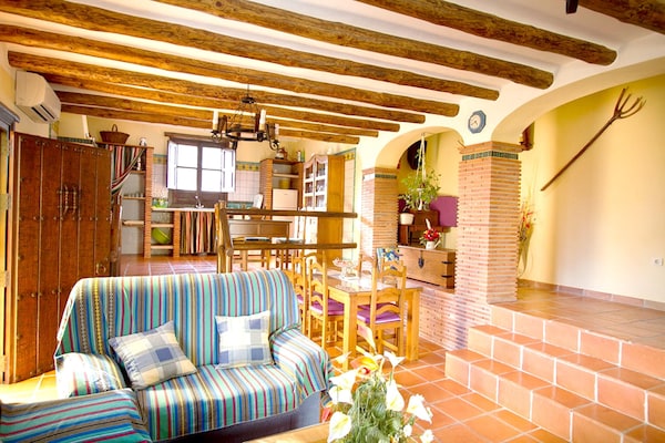 Homerez - Espaciosa Villa Para 6 Pers. Con Piscina, Jardín Y Terraza En óRgiva - Órgiva