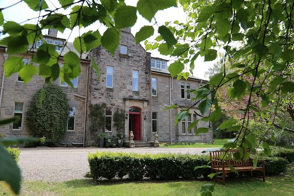 Fachada da propriedade