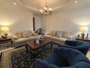 Televisor de ecrã plano de 32 polegadas com canais por cabo, televisor