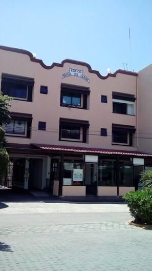 Fachada da propriedade