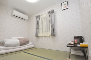 Quarto Tradicional, casa de banho partilhada (Japanese Futon, D(2)) | Wi-fi grátis 