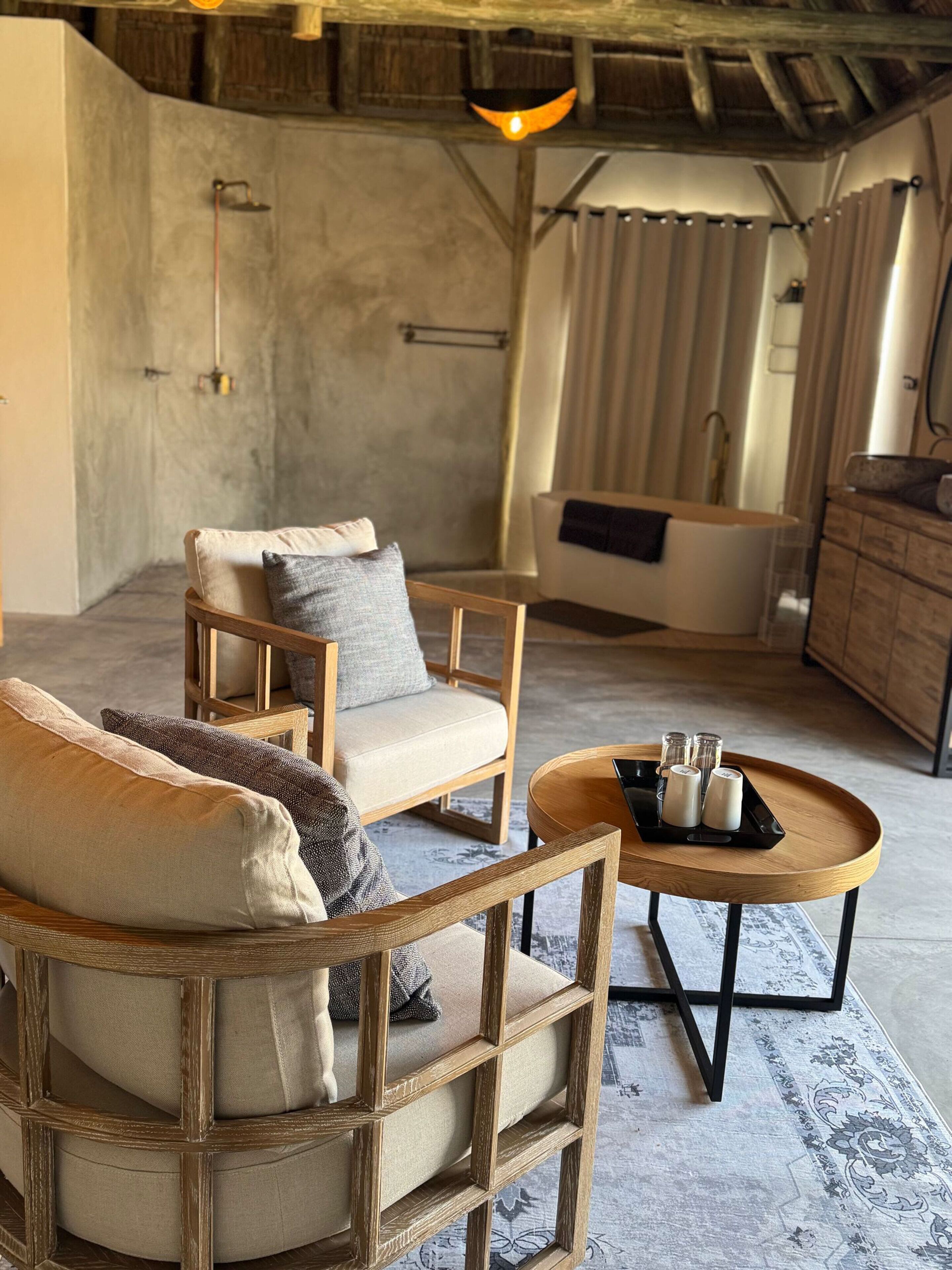 Suite de Luxo | Secretária, Wi-fi grátis, roupa de cama fornecida 