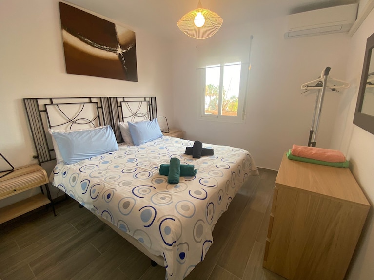 Beachfront Apartment With Sea Views On The Costa Del Sol - Mijas