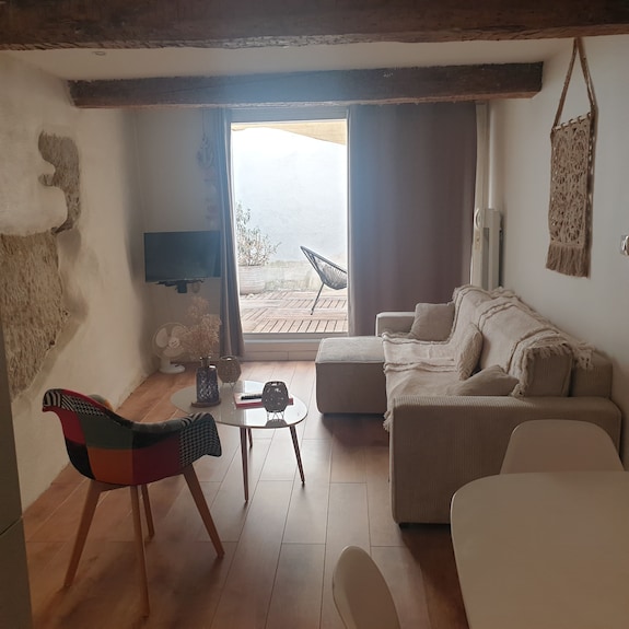 Cite De Carcassonne Gîte Les 3 Tours, 99 Rue Trivalle - Carcassonne