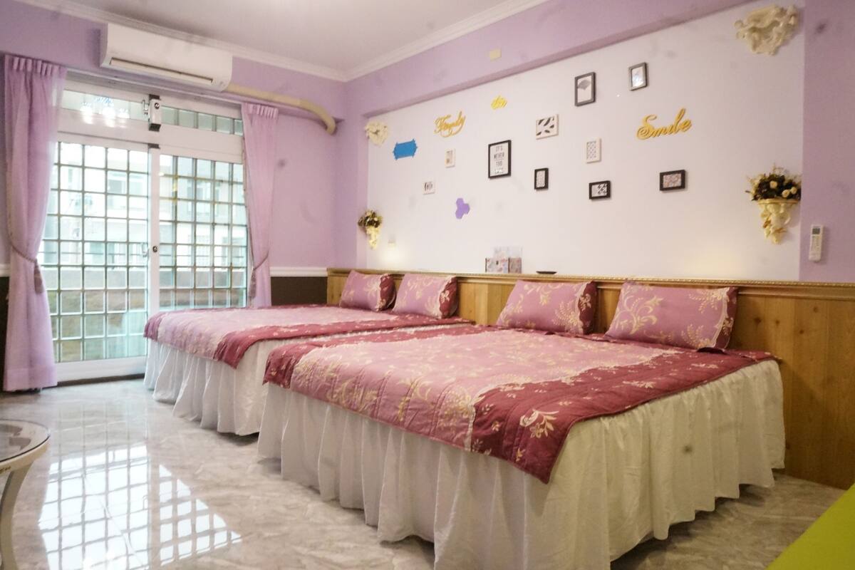 Quarto Quádruplo Básico, 1 quarto | Quartos insonorizados, Wi-fi grátis, roupa de cama fornecida