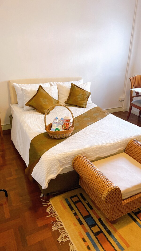 12/14 Home Studio - Bangkok