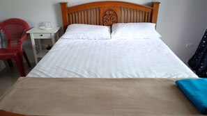 Quarto Duplo Standard | Secretária, Wi-fi grátis