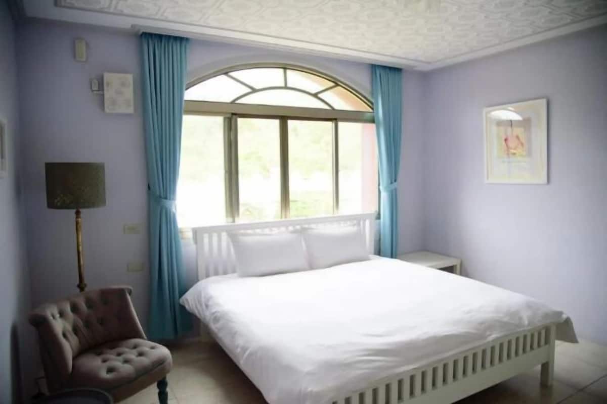 Cortinas/cortinados opacos, quartos insonorizados, Wi-fi grátis