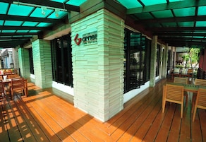 Café da manhã com buffet todos os dias mediante uma taxa