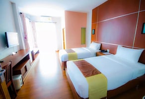 Quarto duplo standard | Escrivaninha, cortinas blackout, Wi-Fi de cortesia, roupa de cama
