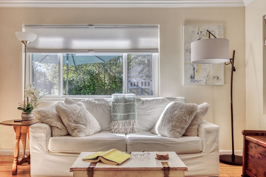 Charming Country Home Nestled In Kenwood Village The Heart Of The Wine Country. - Napa Valley, CA