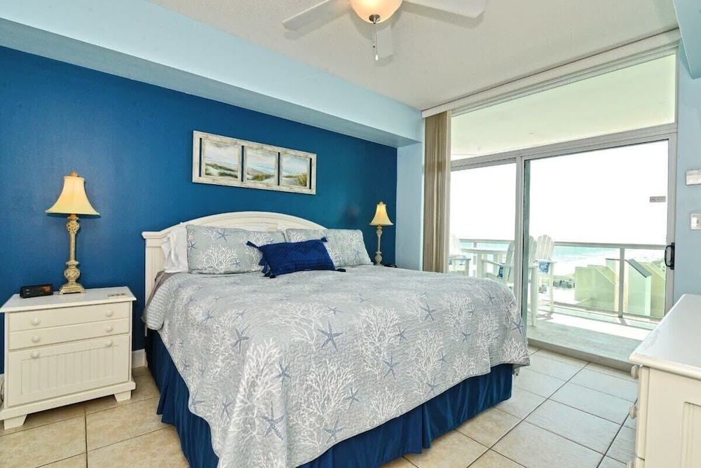 Penthouse Stunning Ocean Views Lazy River Indoor Pool - North Myrtle Beach, SC