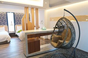 Quarto Quádruplo Standard | Vista para a rua