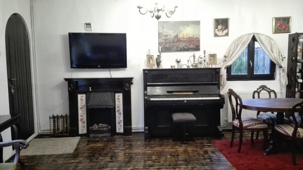 Lili's House - Pucioasa