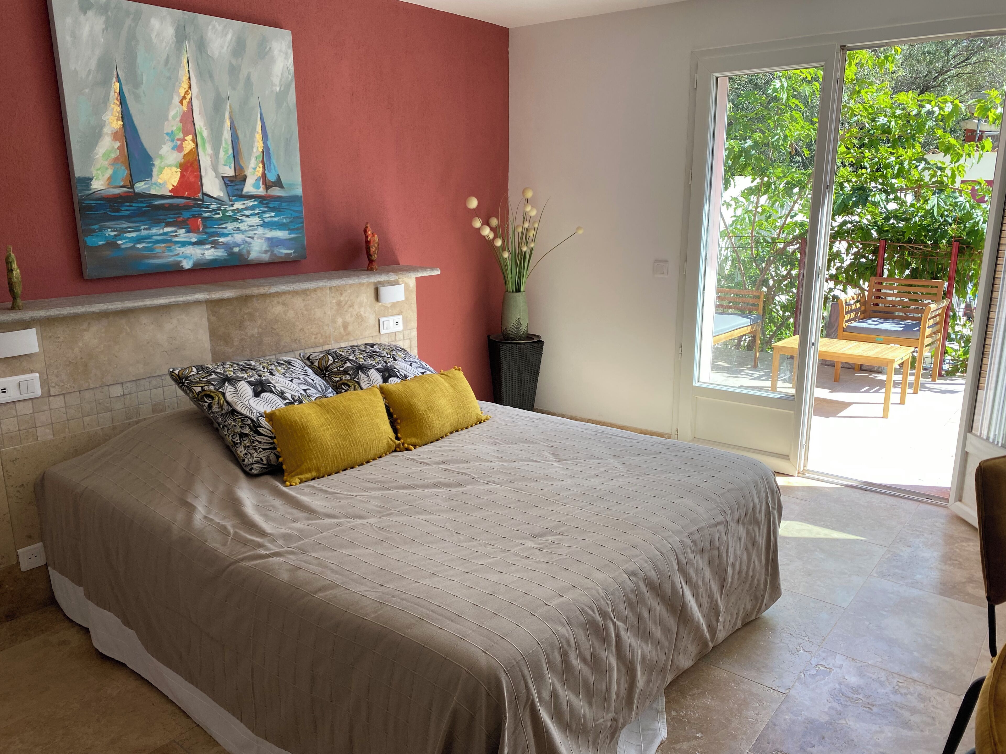 Quarto Comfort | 1 quarto, minibar, Wi-fi grátis, roupa de cama fornecida 