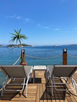 Uma praia privada, autocarro grátis para a praia 