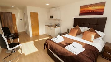 Estúdio urbano, 1 cama de casal (14) | Roupas de cama premium, individualmente decorados, escrivaninha