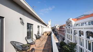 Apartamento Deluxe, 4 quartos, terraço | Terraço/pátio interior