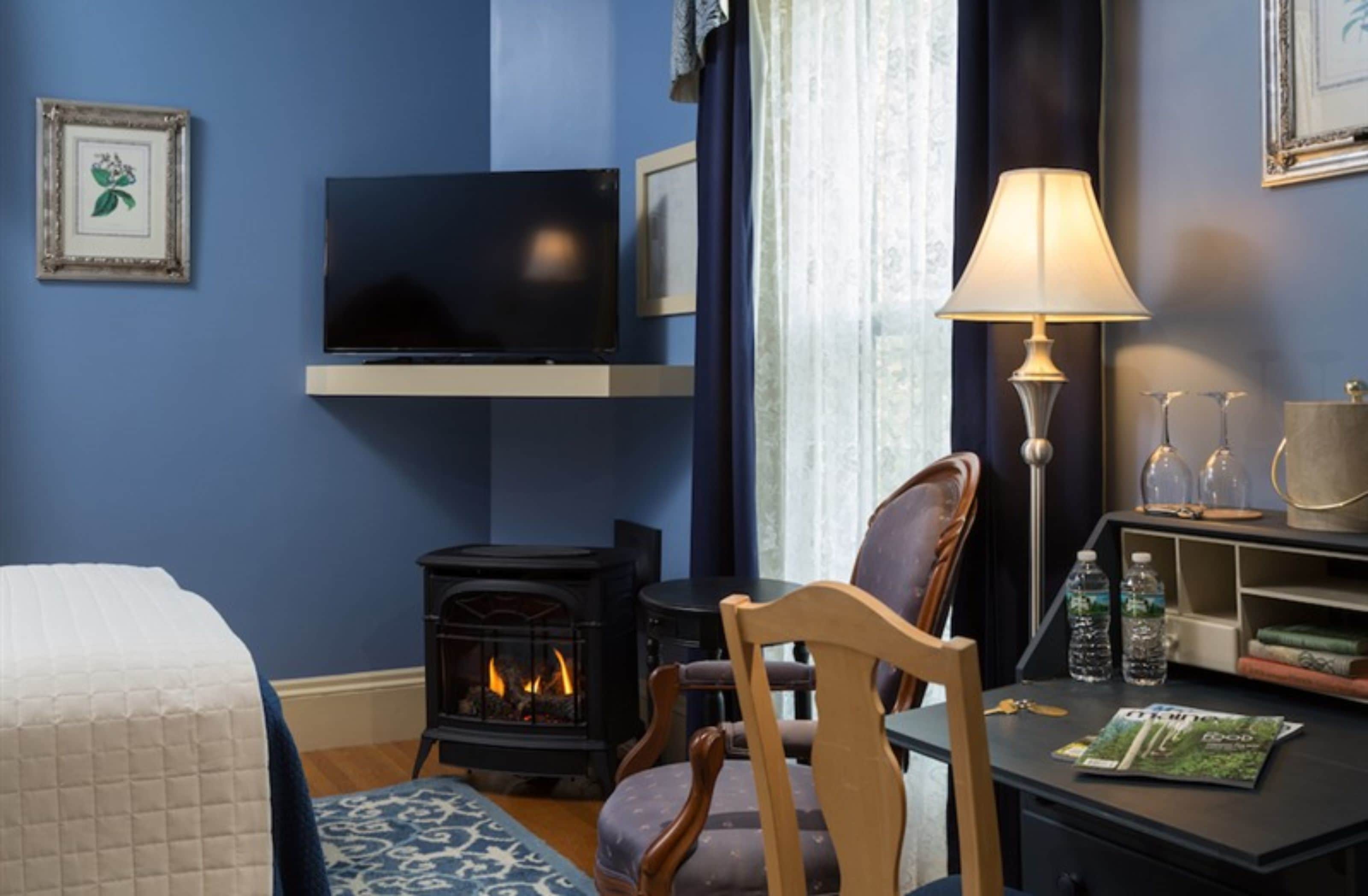 Roupa hipoalergénica, secretária, cortinas/cortinados opacos 