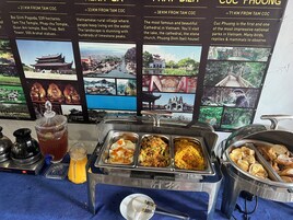 Café da manhã com pratos da culinária local grátis todos os dias