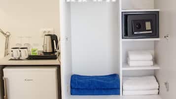 Quarto casal ou duplo superior | Cofre