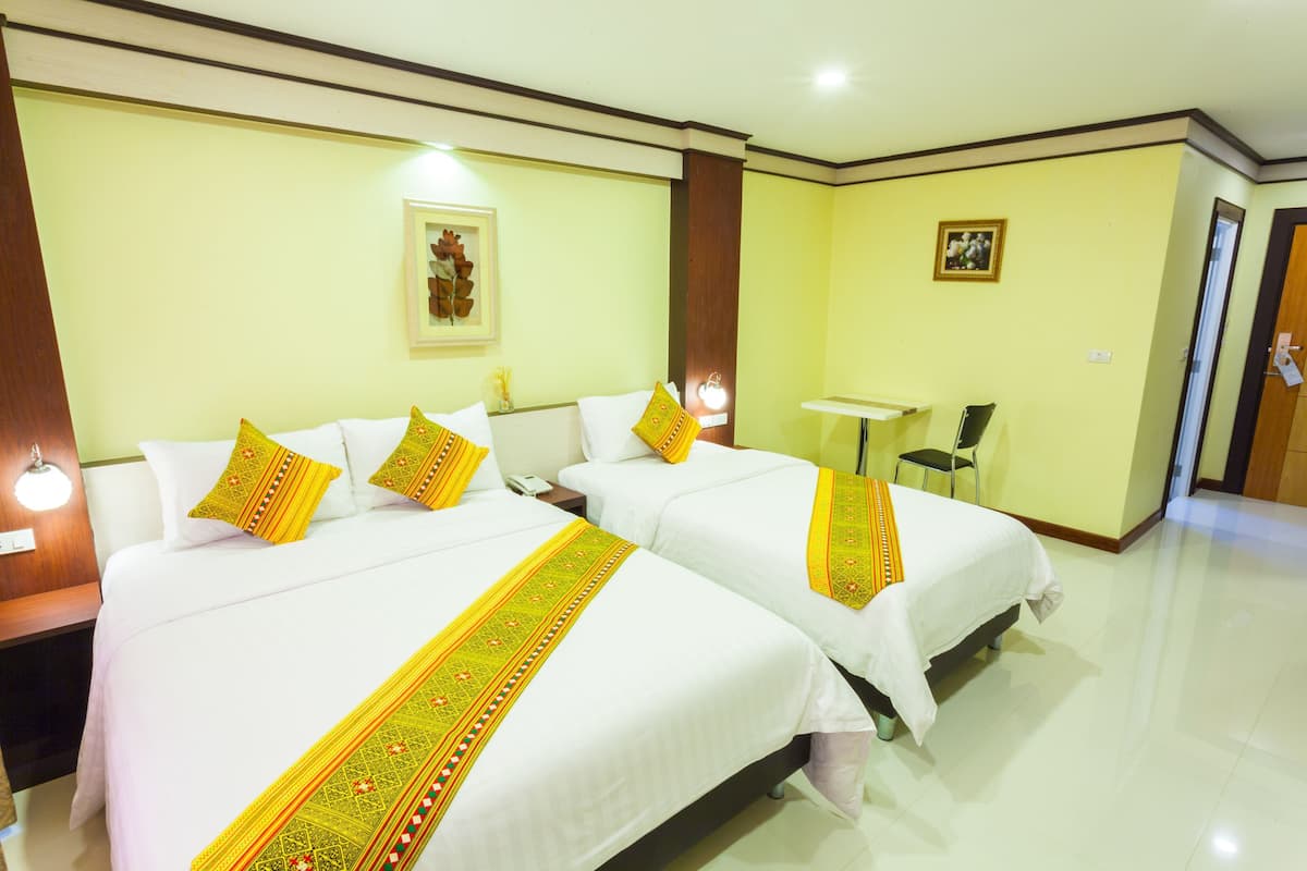 Cortinas blackout, Wi-Fi de cortesia, roupa de cama