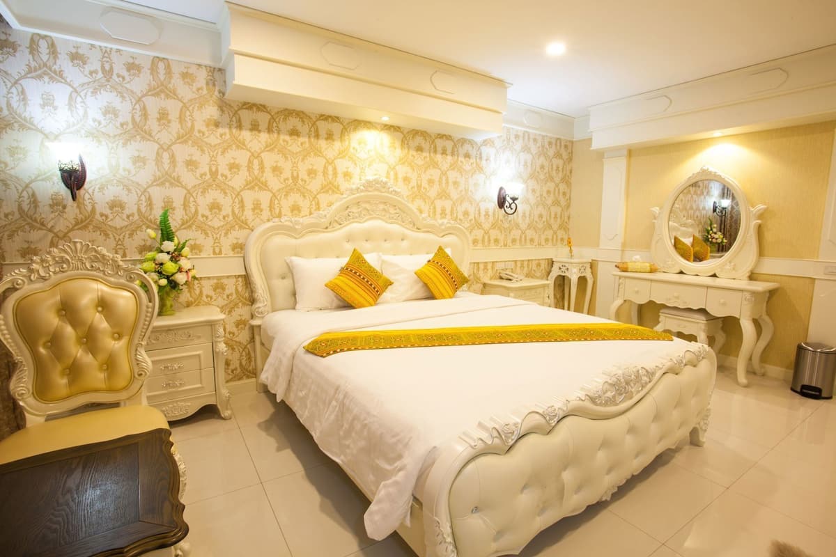 Cortinas blackout, Wi-Fi de cortesia, roupa de cama