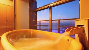 Quarto em estilo japonês (Japanese Style, with Open Air Bath) | Vista para a praia ou o mar