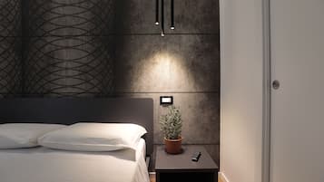 Quarto Triplo Cidade, varanda | Roupa de alta qualidade, camas de colchão viscoelástico, minibar