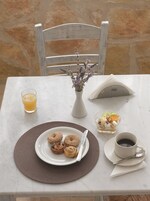 Pequeno-almoço continental diário incluído 