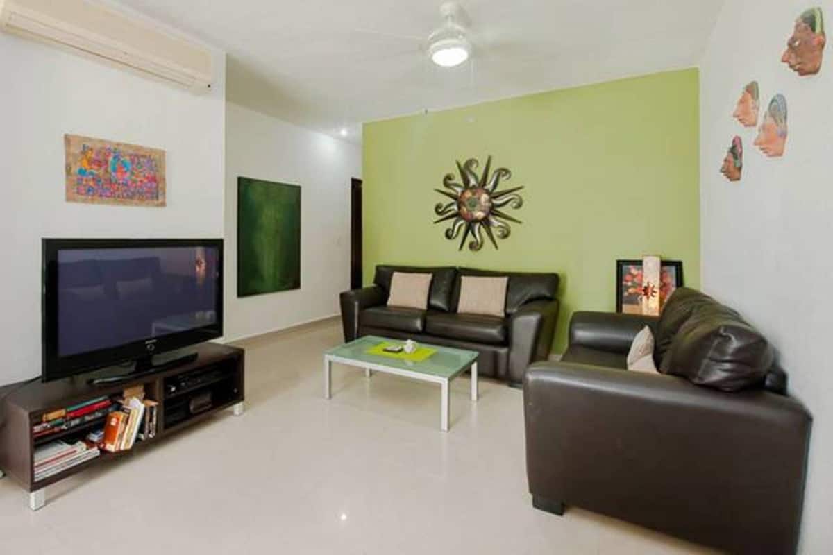 TV, DVD player