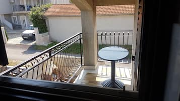 Apartamento clássico, 1 quarto | Sacada