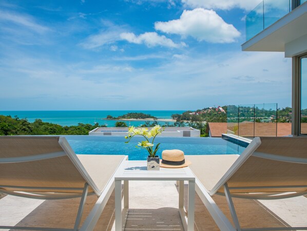 V26 - Sea View Villa (4BR) | Vista para praia/oceano