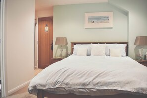 Quarto Duplo Deluxe (Room 2) | Cortinas/cortinados opacos, Wi-fi grátis, roupa de cama fornecida 