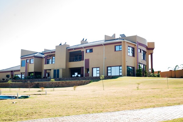 02 Phoka Trading - Pretoria