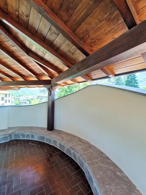 Quarto casal família, banheiro privativo (Mansarda) | Terraço/pátio