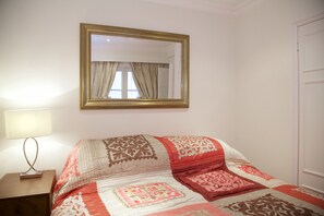 Apartamento, 1 quarto | 1 quarto, ferro/tábua de engomar, Wi-fi grátis, roupa de cama fornecida 