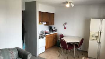 Quarto Duplo para 1 Pessoa | Sala de estar