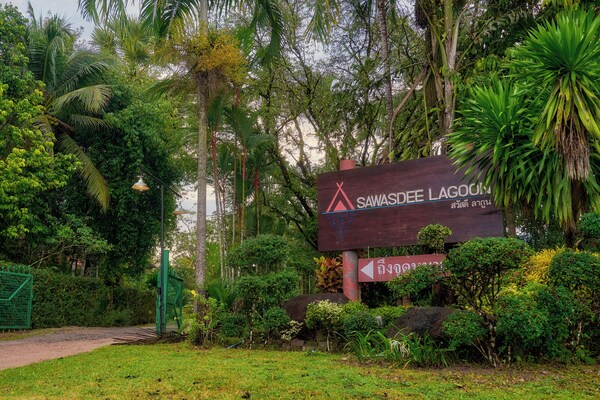 Sawasdee Lagoon Camping & Restaurant - Takua Thung District