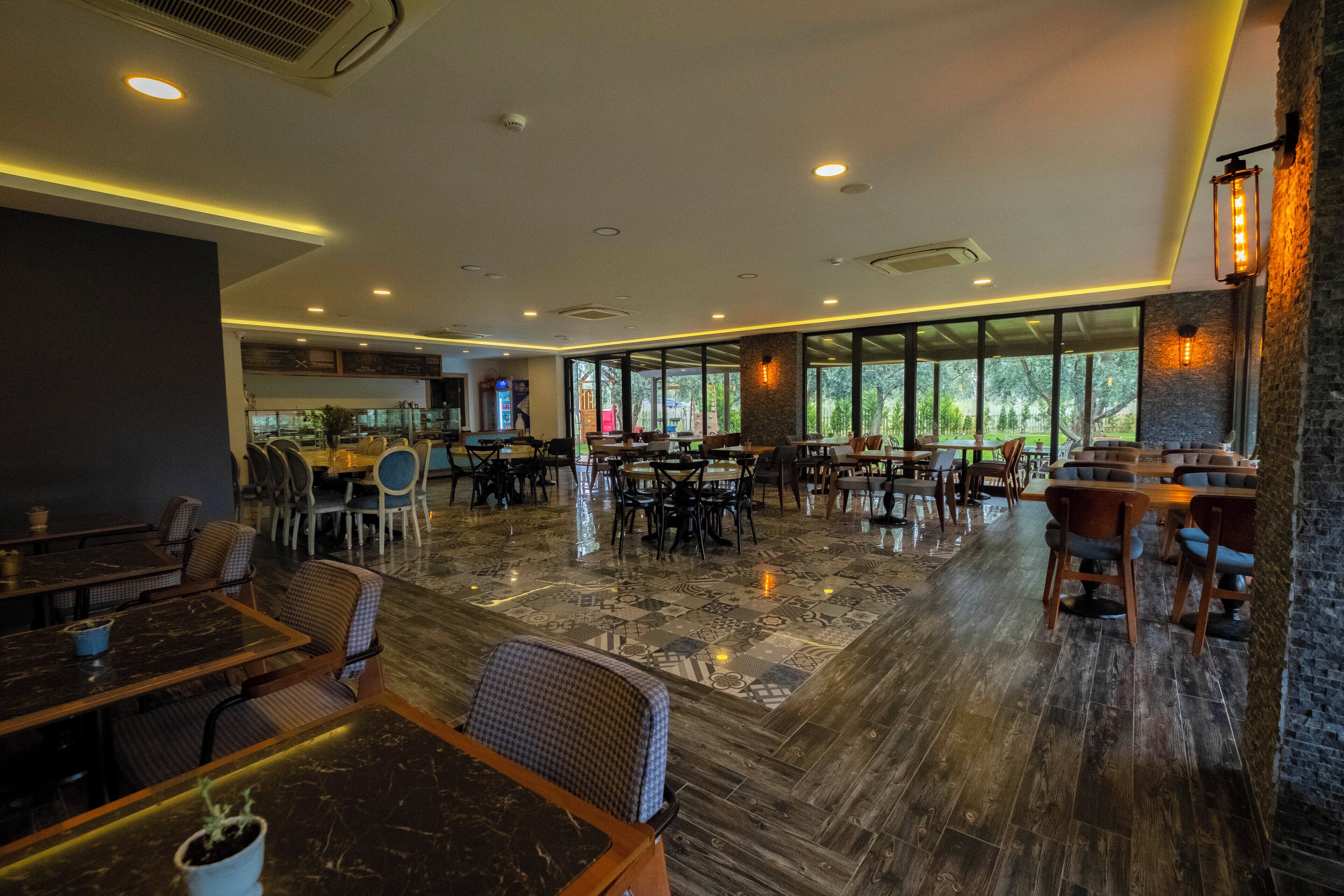 Café da manhã, almoço e jantar