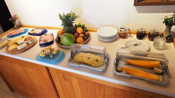 Café da manhã com buffet todos os dias mediante uma taxa
