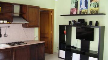 Suite-Estúdio Design | Cozinha privada | Um frigorífico, Congelador