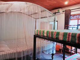 Quarto família | 1 quarto, roupas de cama premium, frigobar, cofres nos quartos