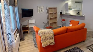 Apartamento, 1 cama de casal e sofá-cama (B4) | 1 quarto, ferro/tábua de engomar, Wi-fi grátis, roupa de cama fornecida