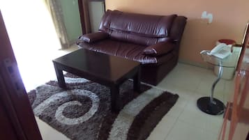 Suite Presidencial, 1 cama king-size | Secretária, Wi-fi grátis, roupa de cama fornecida
