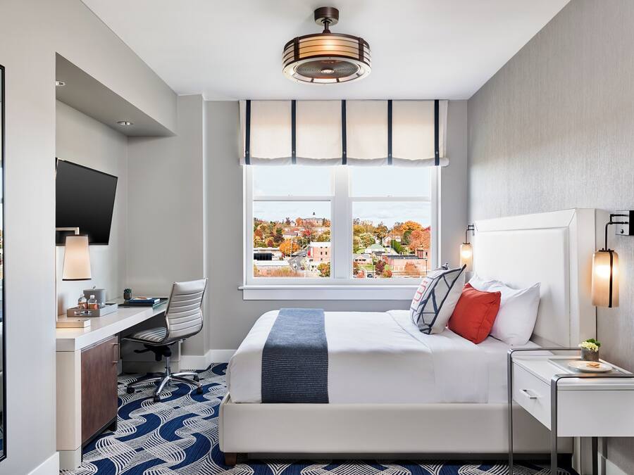 Lençóis italianos Frette, roupas de cama premium, cofres nos quartos