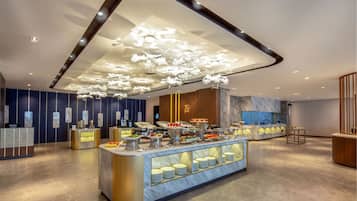 Pequeno-almoço tipo buffet diário (42 MYR por pessoa)